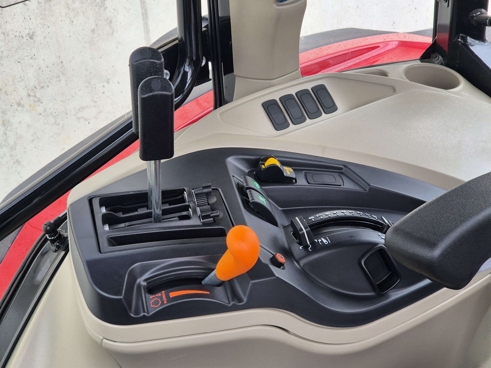 Massey Ferguson MF 4708 M Dyna-2 Kabine - Gady Family