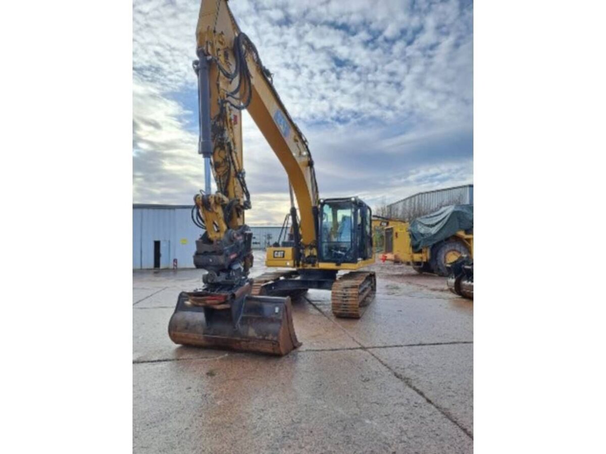 CAT 323, PS, Baujahr 2019 · Landwirt.com