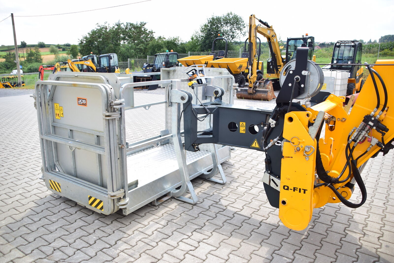 JCB 540-140 + JCB Platform + Joystick, 110 PS, Baujahr 2021 · Landwirt.com