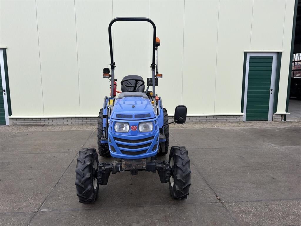 Iseki TM 3265 Hydro Compact tractor, 33 CV, anno 2014 · Landwirt.com