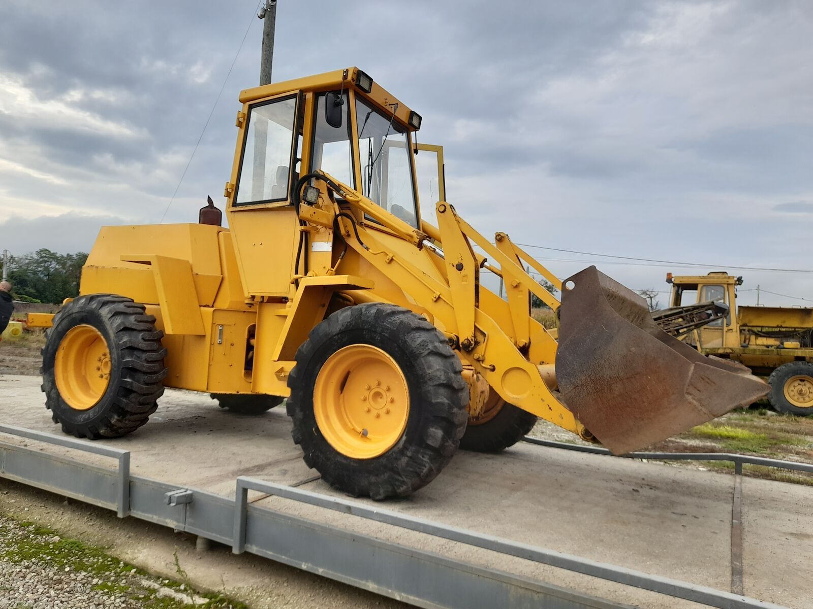 JCB 410 - MAGEREXIM SRL - Landwirt.com